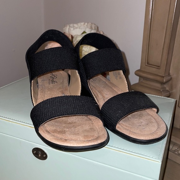 Life Stride | Shoes | Women Sandals | Poshmark